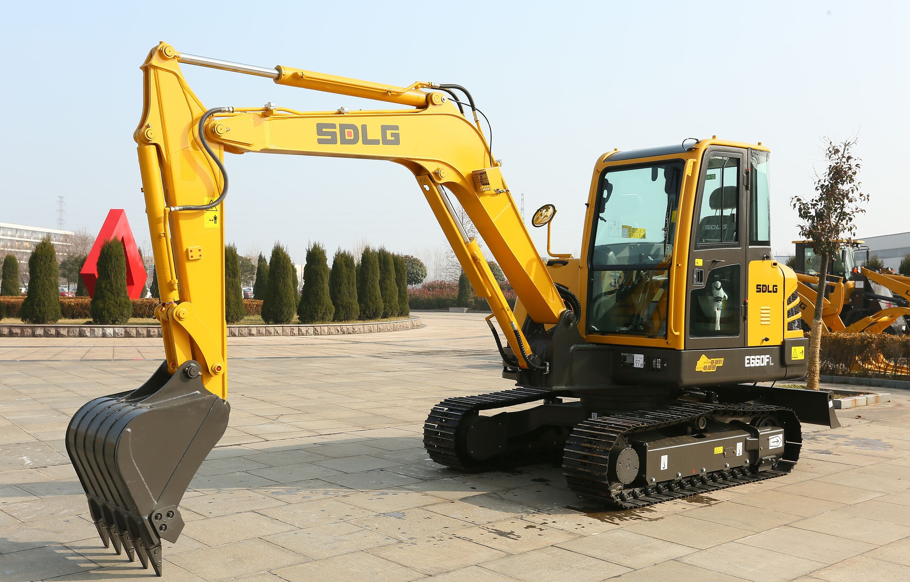 Excavadora Compacta E660FL: Fácil Operación | SDLG Latam